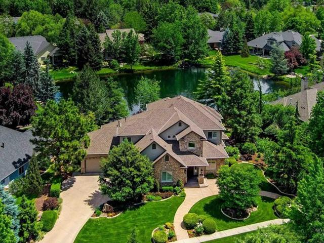 652 W Water Grove Dr, Eagle, ID 83616