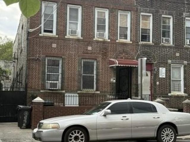 652 Watkins St, Brooklyn, NY 11212