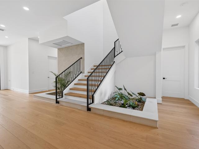 6534 Corbin St, Houston, TX 77055 | MLS #2869 | Compass