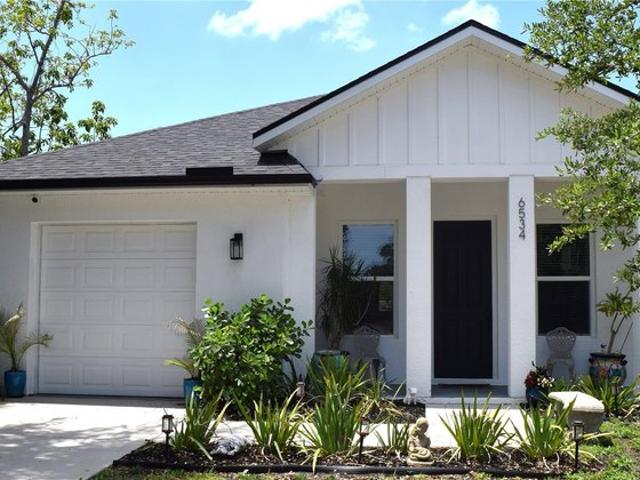 6534 Wayne St, Saint Petersburg, FL 33702