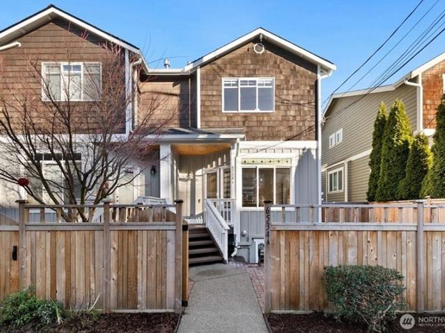 6534 34th Ave NE Apt A, Seattle, WA 98115