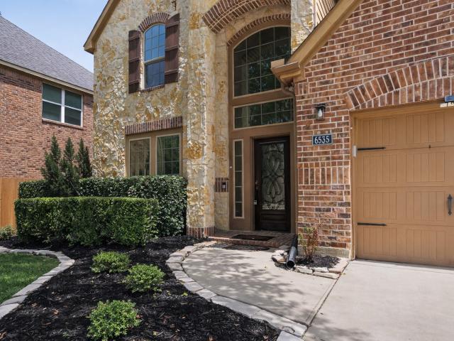 6535 Arroyo Springs Lane