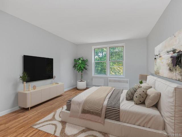 6535 Broadway 3F