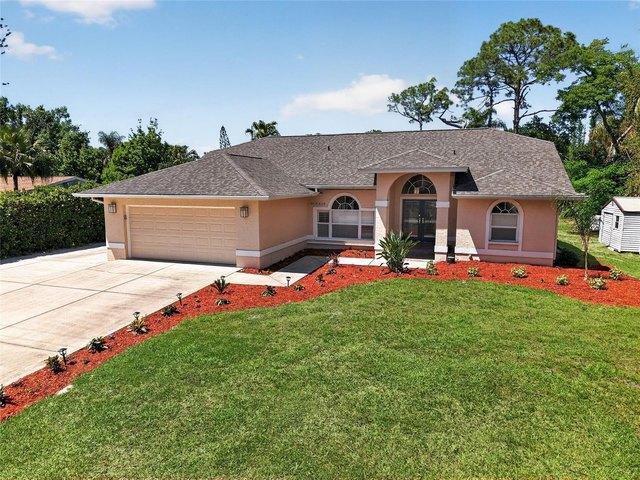 6535 Canary St, Sarasota, FL 34241