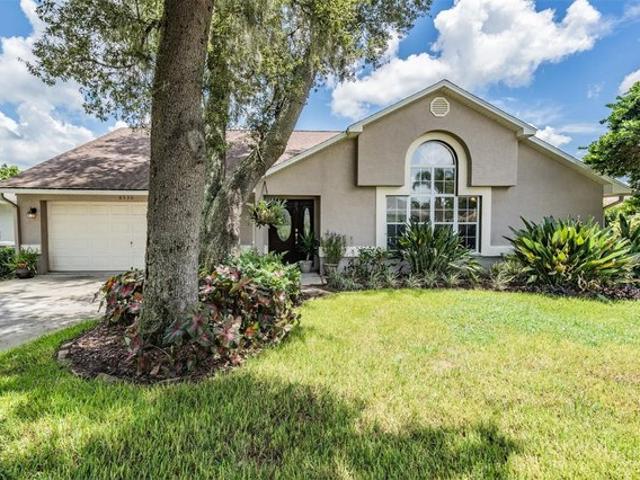 6536 Northlake Dr, Zephyrhills, FL 33542