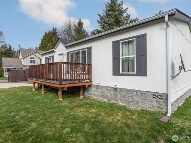 6536 Harlow Dr, Bremerton, WA 98312