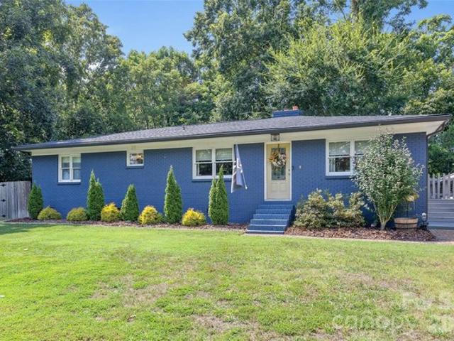 6537 Mt Holly Huntersville Rd, Charlotte, NC 28216