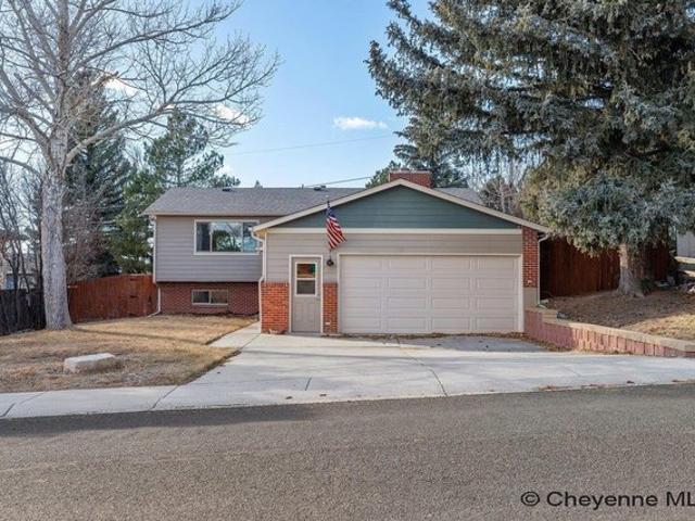 6538 Moreland Ave, Cheyenne, WY 82009