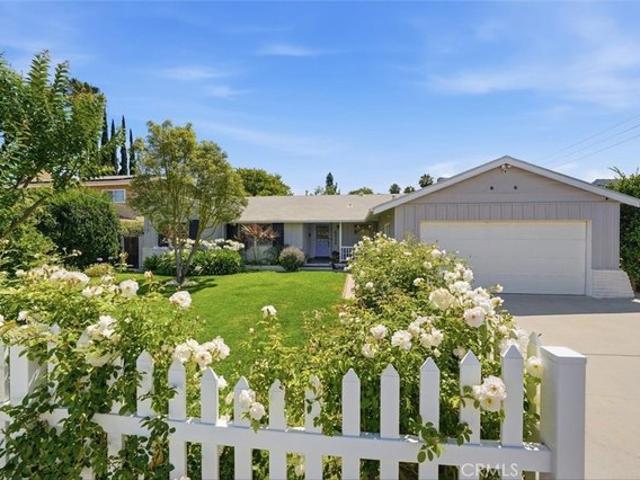 6530 Gaviota Ave, Lake Balboa, CA 91406