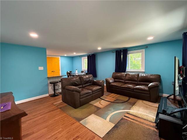 6530 Settle Wood Lane