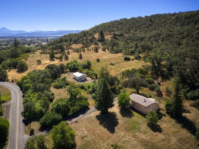 6530 Tolo Rd, Central Point, OR 97502
