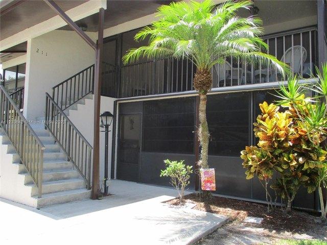 6531 SE Federal Hwy Apt F211, Stuart, FL 34997
