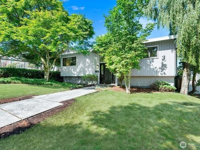 6531 37th Ave SW, Seattle, WA 98126