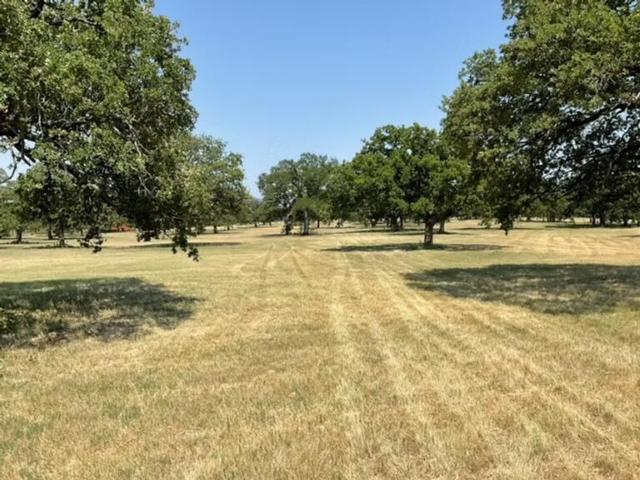 6532 Retta Oaks Dr, Burleson, TX 76028 | MLS #21214 | Compass