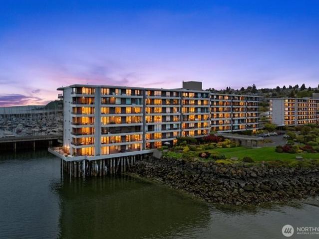 6533 Seaview Ave NW Apt 207A, Seattle, WA 98117