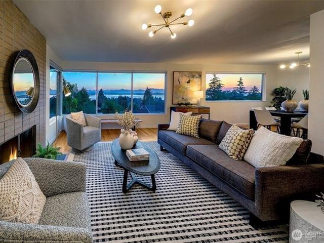 6533 38th Ave SW, Seattle, WA 98126