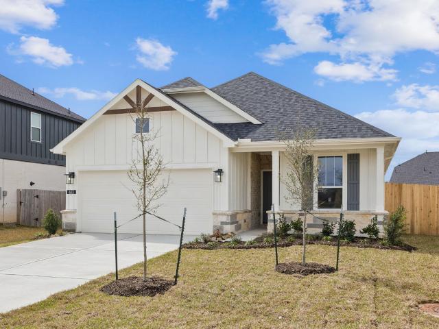 653 Amber Fls Dr, Montgomery, TX 77356 | MLS #25112 | Compass