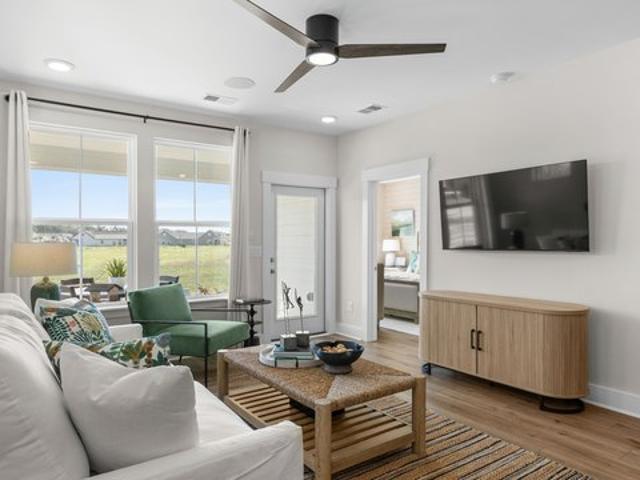 653 Bolder St, Myrtle Beach, SC 29579