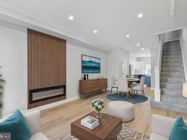 653 Bartlett Ave, Baltimore, MD 21218