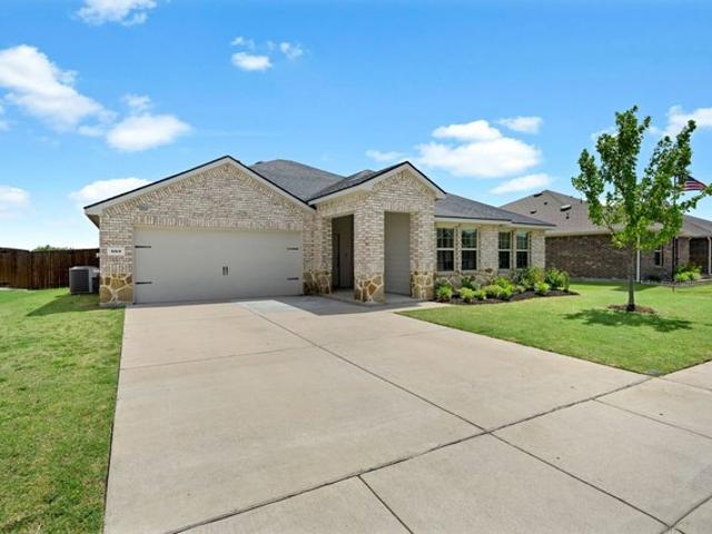 653 Bunker Hill Rd, Fate, TX 75189