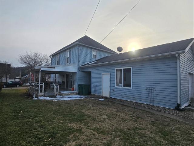 653 E Mcconnel Avenue
