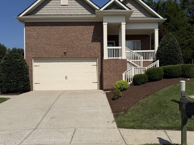 653 Nevins Pl, Nolensville, TN 37135