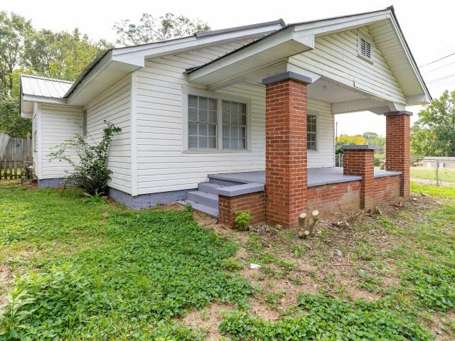 653 Sheridan Road