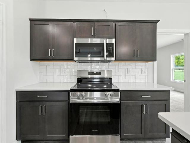 653 W 2nd Street
