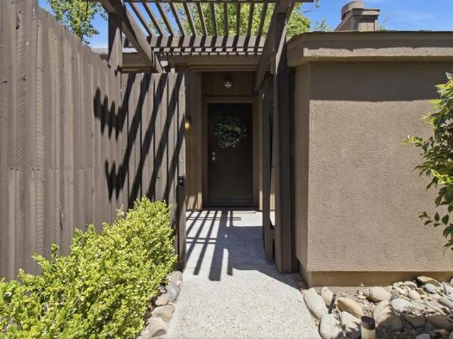 653 Woodside Sierra Unit 1, Sacramento, CA 95825