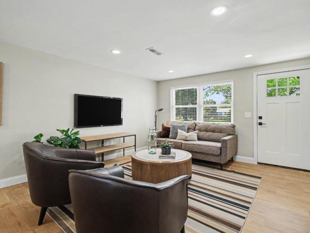 6546 Rogers Lane