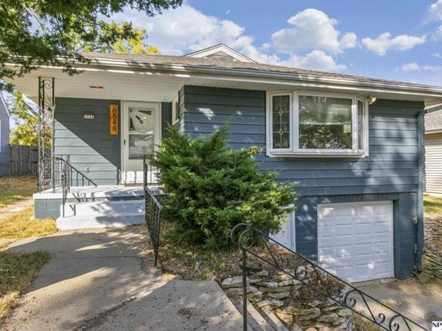6548 N 34th St, Omaha, NE 68112