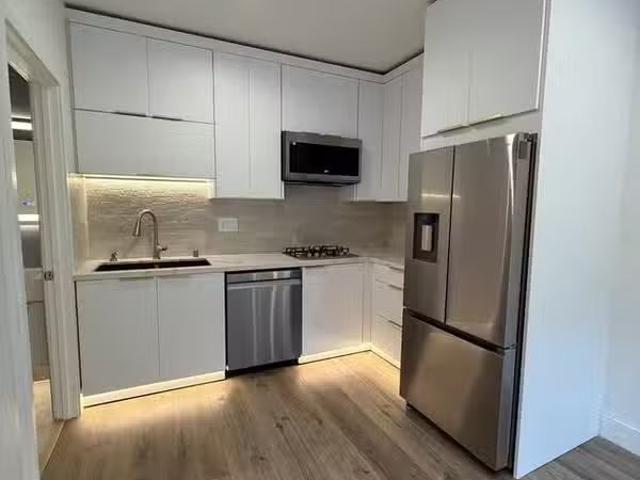 6549 Whitaker Ave Houses in Van Nuys, CA