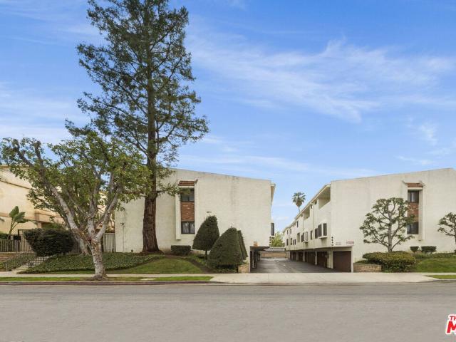 6540 Hayvenhurst Ave, Unit 3, Lake Balboa, CA 91406 | MLS #26653