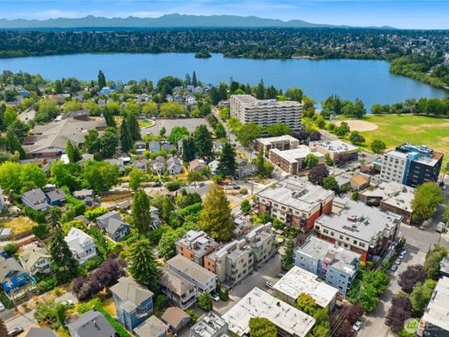 6540B Latona Ave NE, Seattle, WA 98115