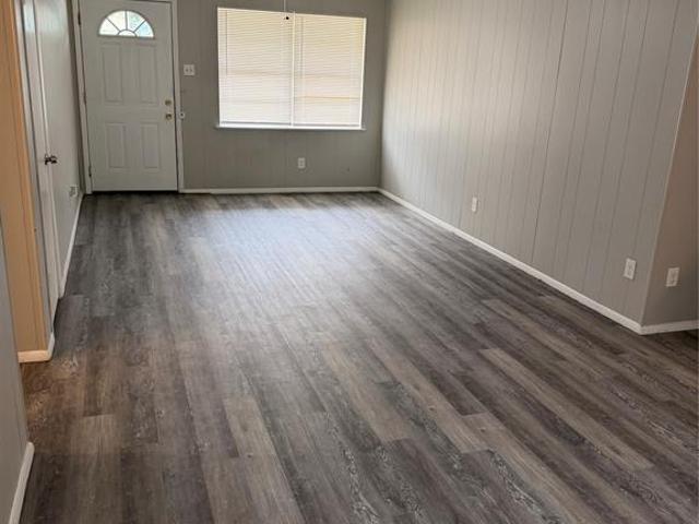 6541 Avalon