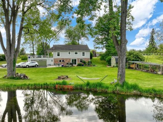6541 Ackerson Lake Rd, Jackson, MI 49201