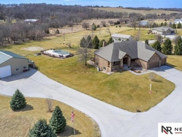 6541 Russell Emmett Ct, Papillion, NE 68133
