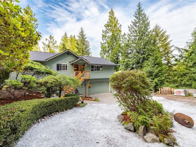 654 Crest Lane