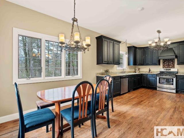 654 Brush Creek
