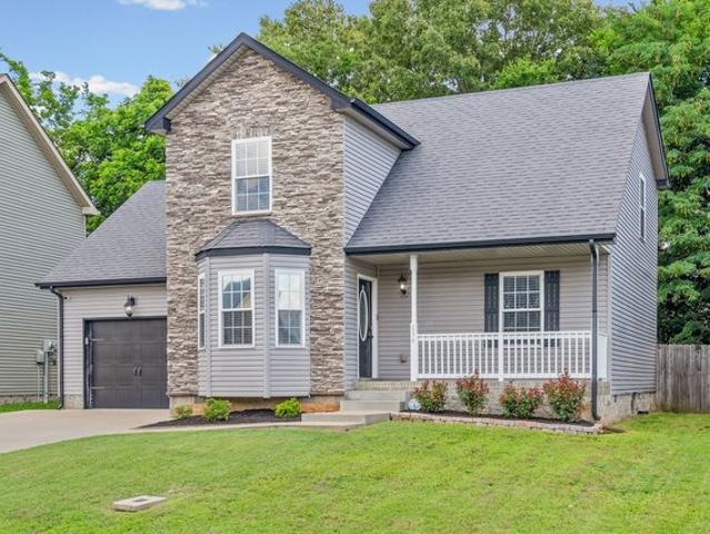 654 Fox Hound Dr, Clarksville, TN 37040