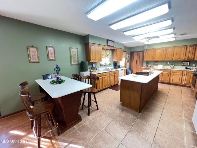 654 Koula Pl, Diamondhead, MS 39525 | MLS #4143