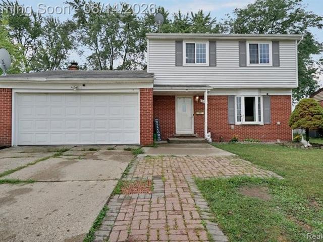 654 Manchester St, Madison Heights, MI 48071