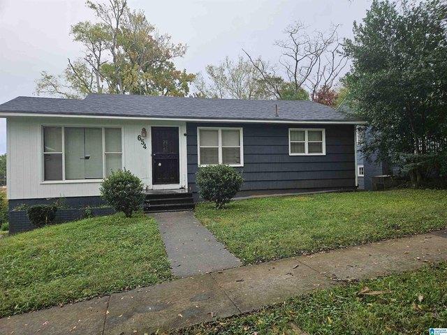 654 Maple St, Fairfield, AL 35064