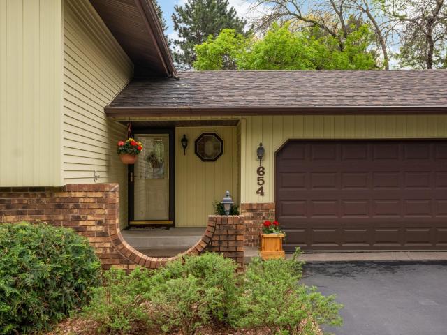 654 Tanglewood Drive