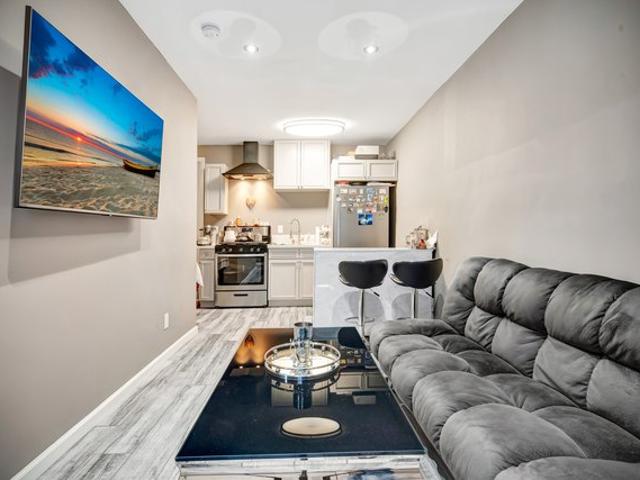 6554 Greenbush Ave, Los Angeles, CA 91401