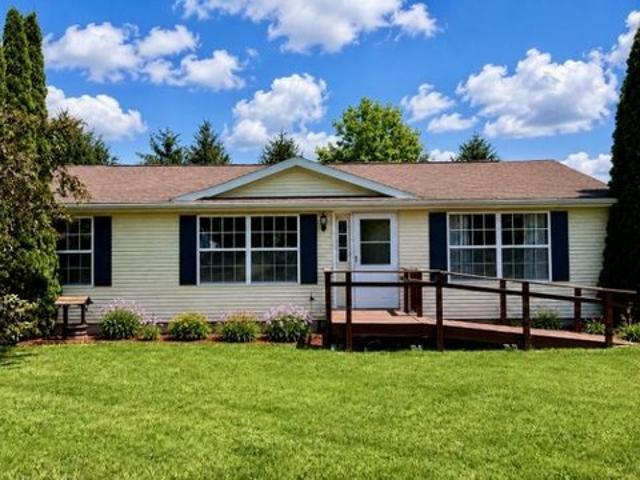 6555 Elizabeth St, Gagetown, MI 48735