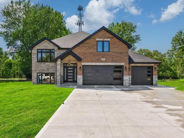 6556 W 85th St, Burbank, IL 60459