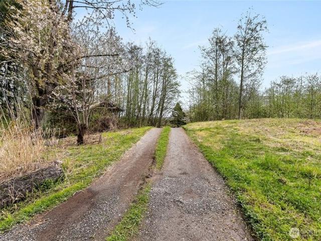 6557 Malloy Rd, Ferndale, WA 98248