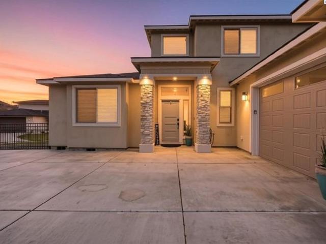 6557 Argos St, West Richland, WA 99353