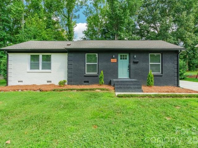 6557 Covecreek Dr, Charlotte, NC 28215